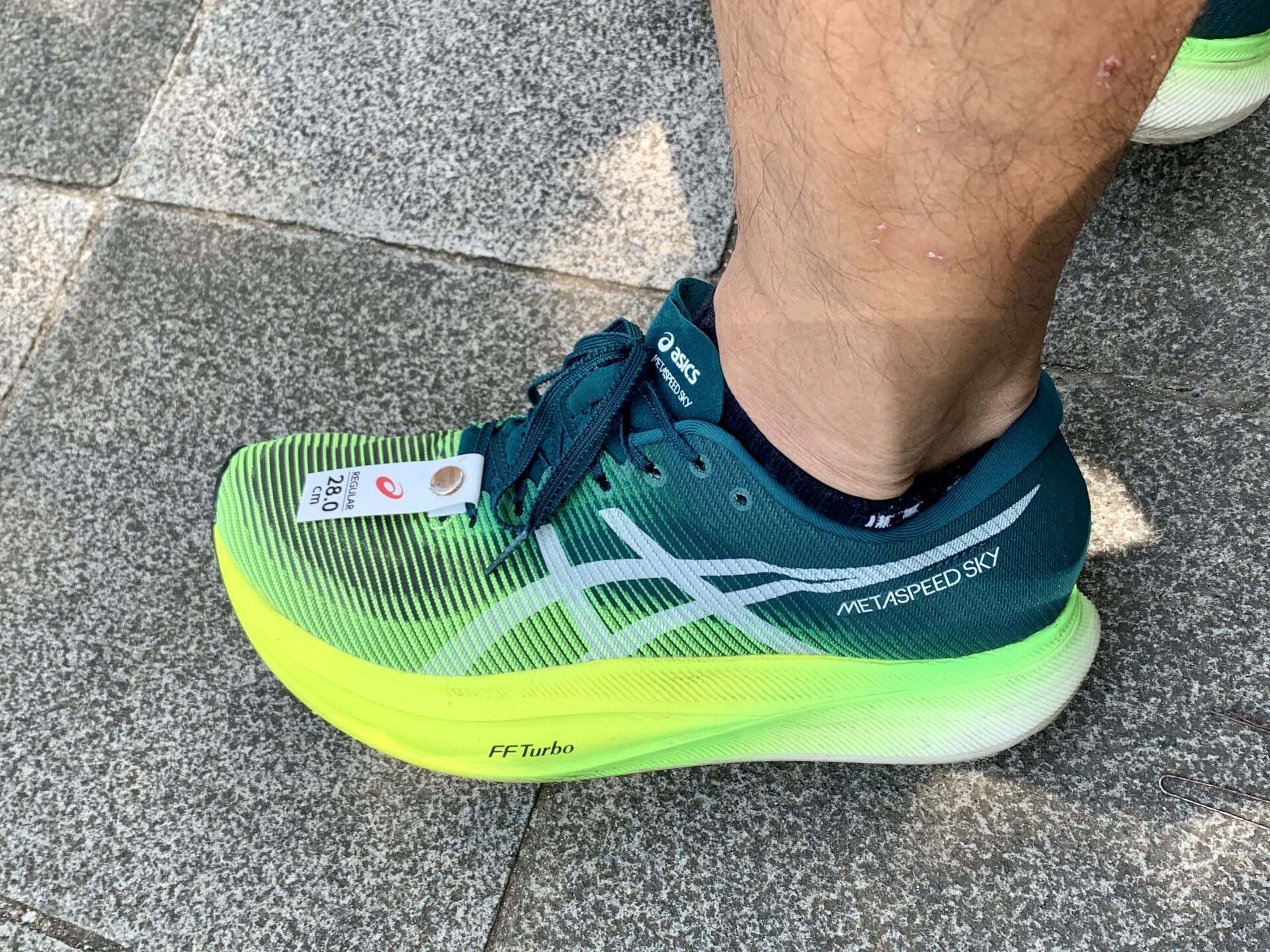 ASICS RUN TOKYO｜ASICS最新シューズをレンタルして皇居ランへ | 走るは旅なり